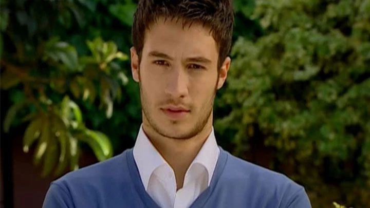 Burak Sağyaşar Kimdir? Ünlü Oyuncu Burak Sağyaşar Kimdir? Kaç Yaşında ...